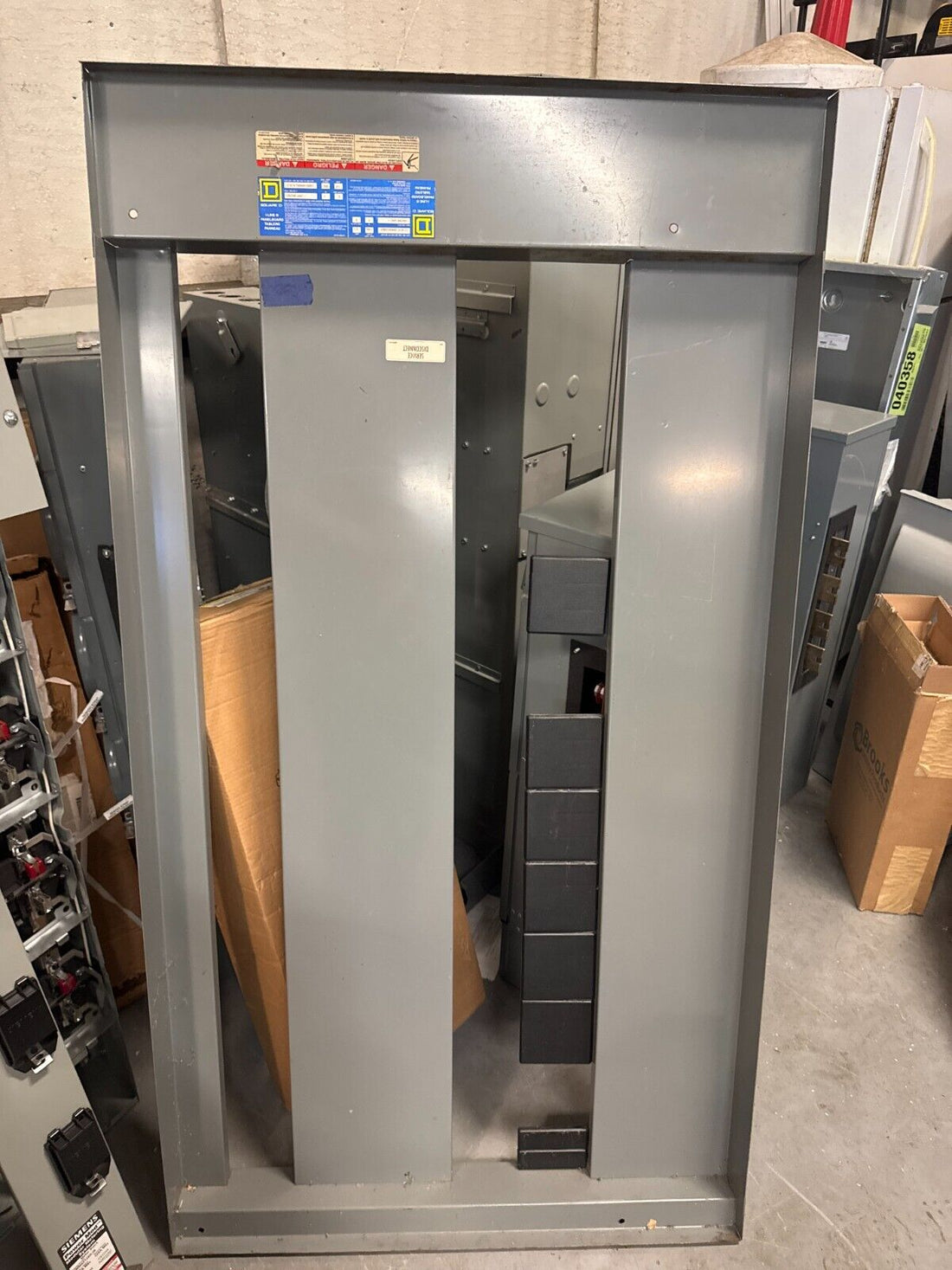 Square D HCP508612N I-Line Panelboard 1200A 120/240 VAC 3 Wire – Black ...